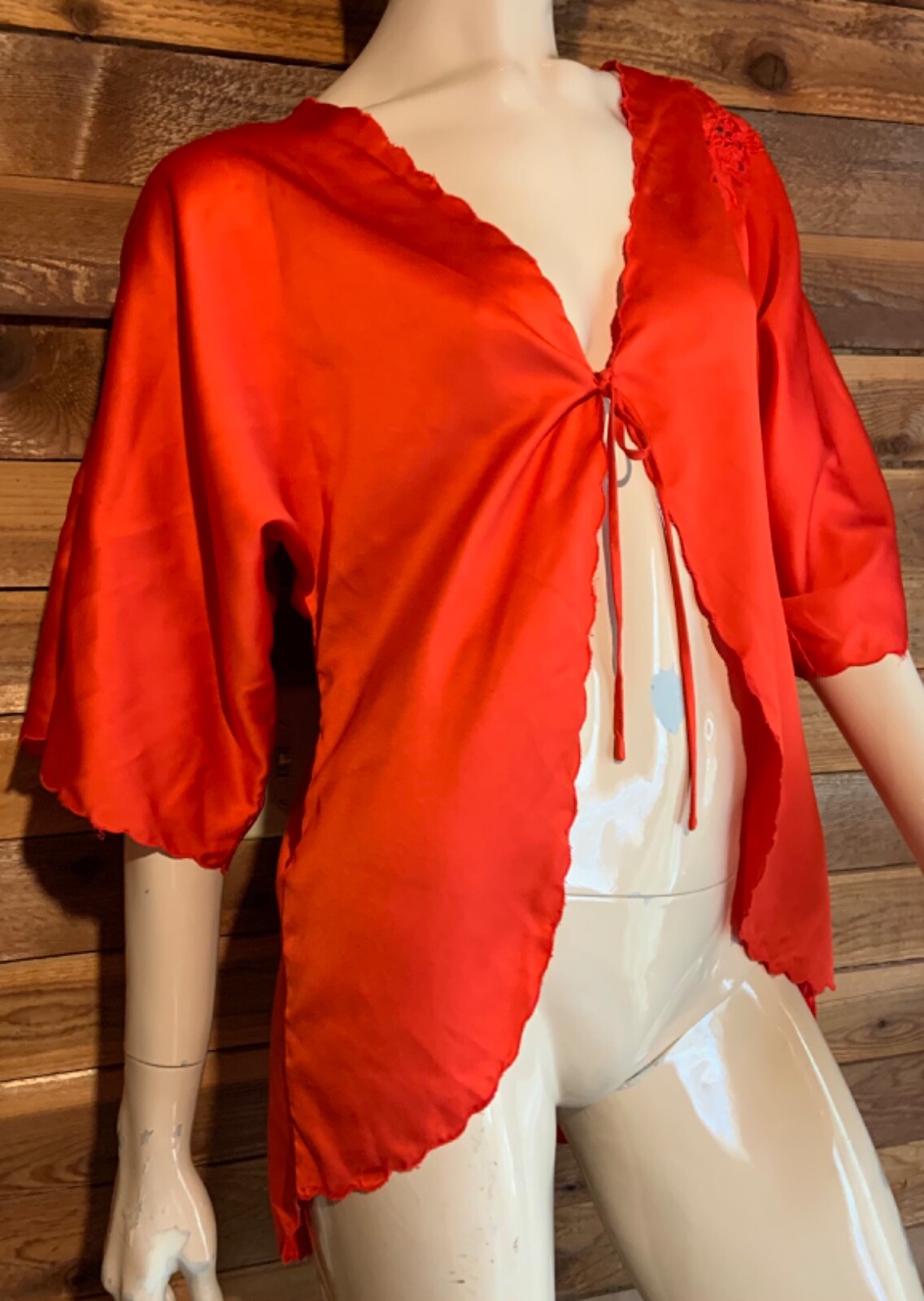 VINTAGE VIOLETTE RED SATIN PETITE BED JACKET with RUF… - Gem