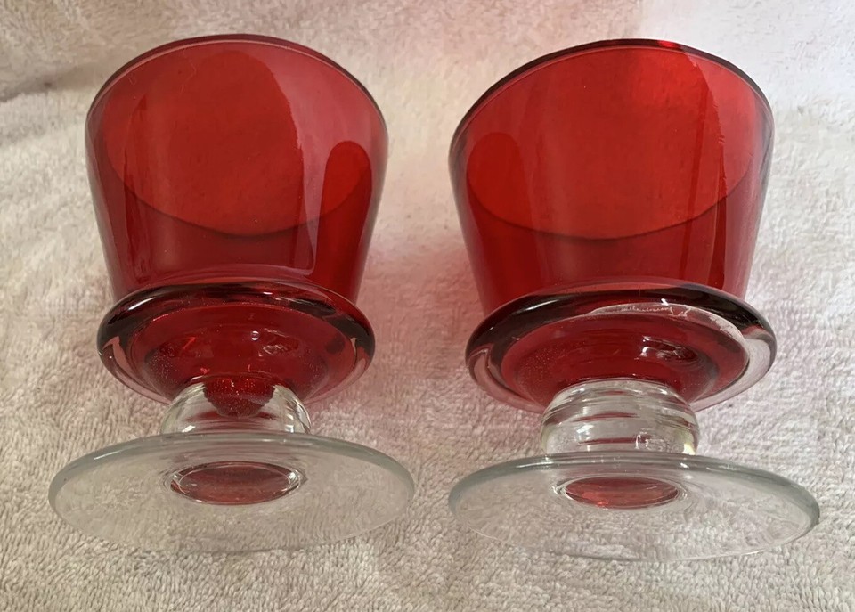 Set of 2 Short Cocktail Holiday Red Glasses Clear Foot & Ring at Glass ...