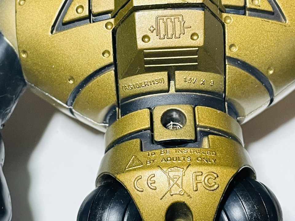 REDAKAI GOLD METANOID Spin Master Action Figure Kys Monster 7" 2011 ...