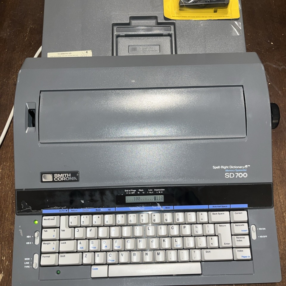 Smith Corona SD700 Electronic Electric Memory Typewriter Vintage 90s ...