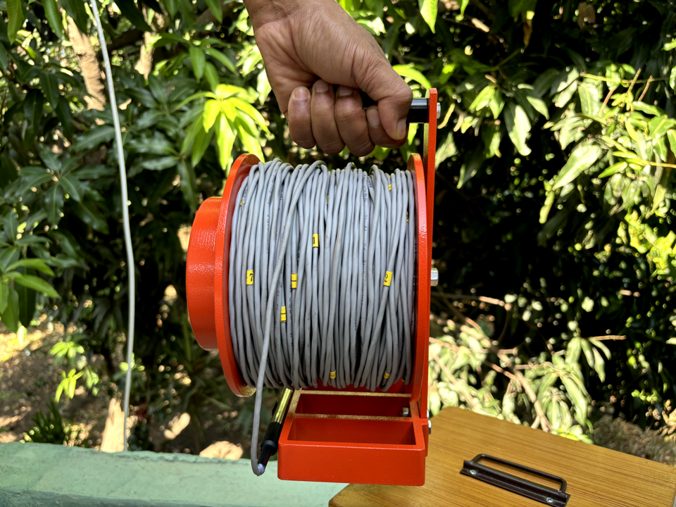 Piezometer Water Level Indicator Measuring depth Range 45 to 300 Meter ...