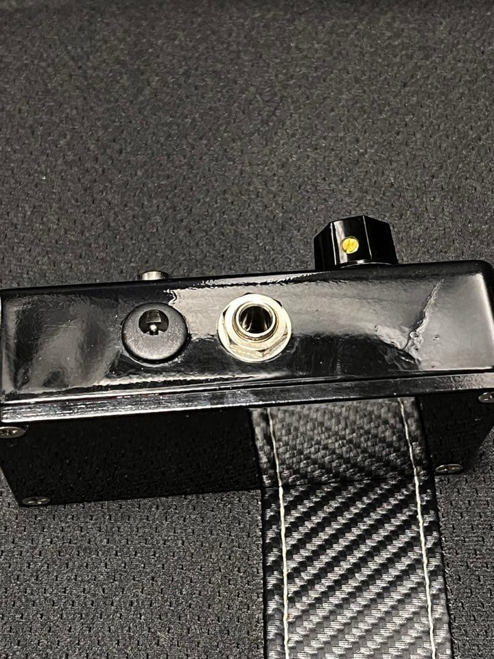 Yuuri Hot Cake 77 Reissue Pedale per chitarra effetto usato clone ...