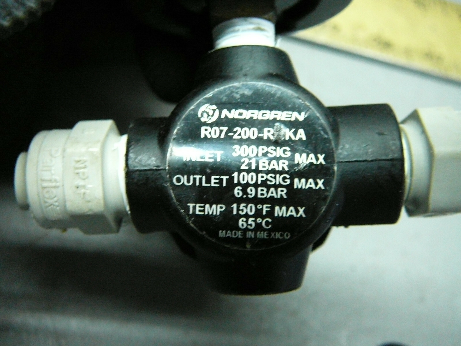 NORGREN PNEUMATIC REGULATOR R07-200-RNKA IN: 300PSIG OUT: 100PSIG TEMP ...