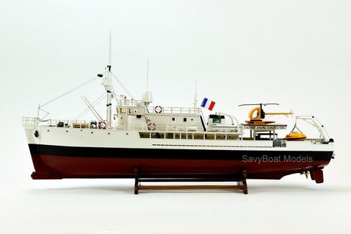 RV Calypso Research Vessel Handmade Wooden Ship Model with lights ...