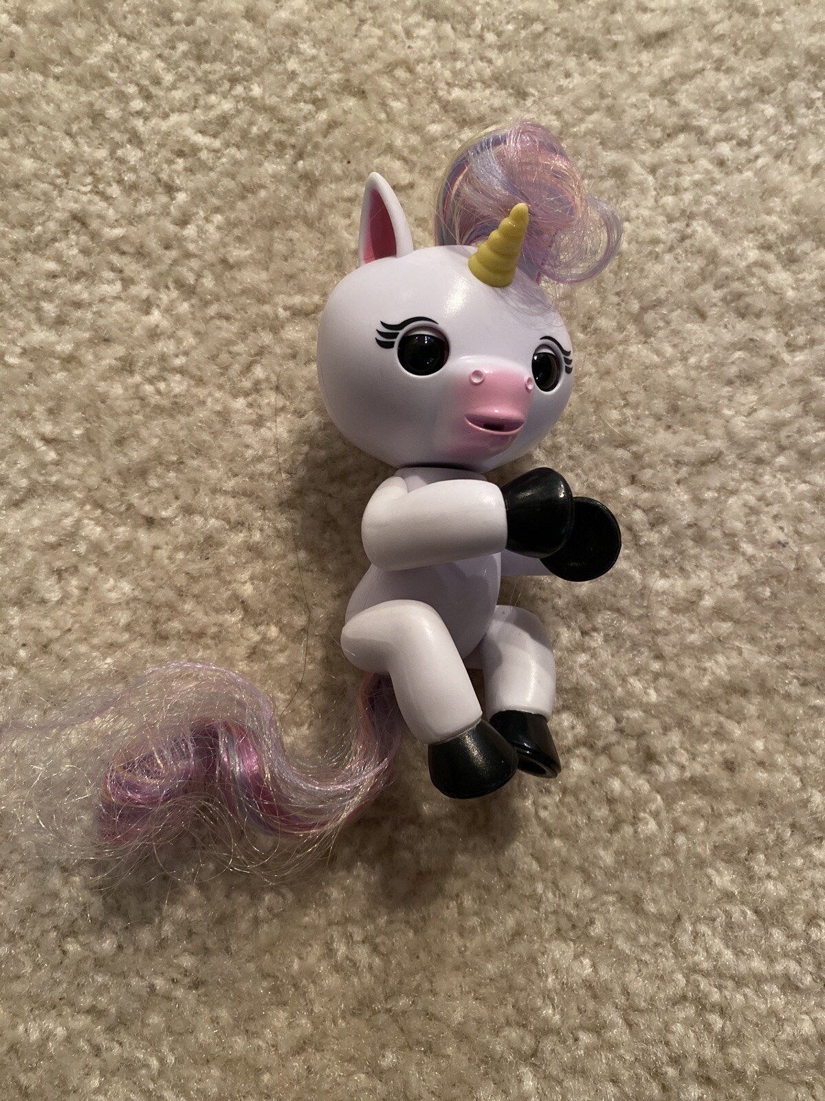 WowWee Fingerlings Gigi Interactive Unicorn 771171137085| eBay