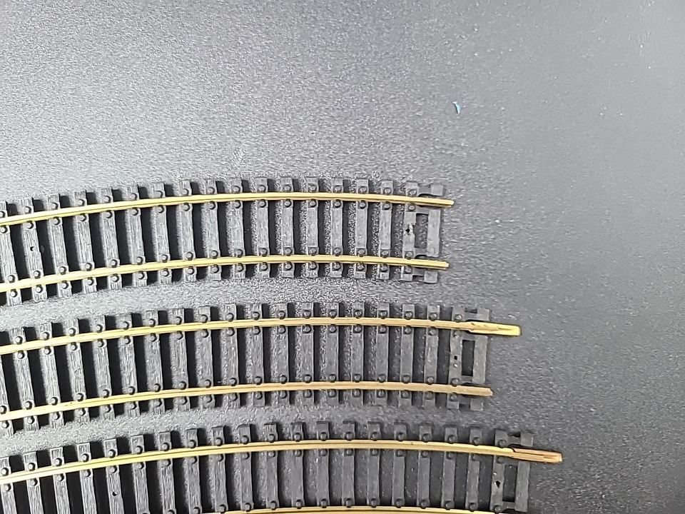 Model Railroad - Lot of Tyco track - 5 curve, re-railer - HO Scale | eBay