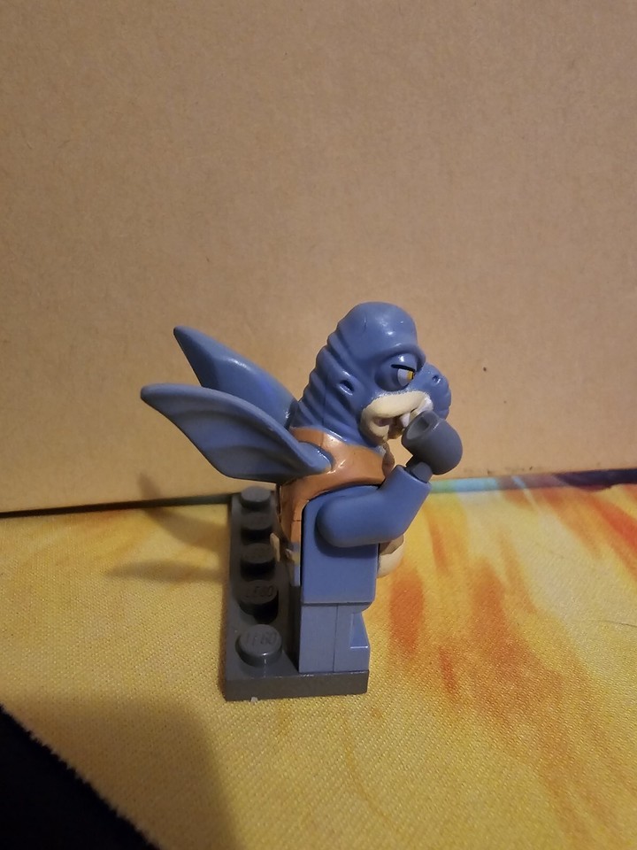 LEGO Star Wars Minifig SW0325 Watto Dark Bluish Gray Hands 2011 | eBay