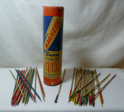 Mixed Lot Vintage Pick-up Stix with 1940's Magnetic Super Pick-up STIX ...