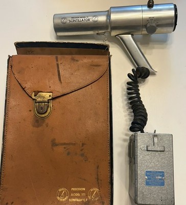 PRECISION DE LUXE SCINTILLATOR Radiation Detector Model 111 w/case ...