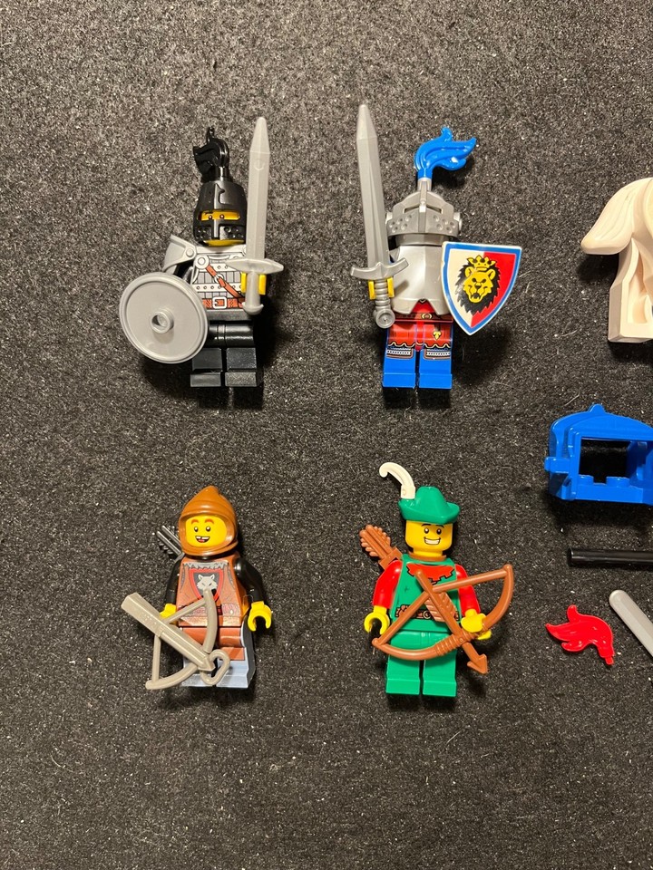 LEGO Minifigure Lot - Castle Knights, Forestmen, Wolfpack, Horse and ...