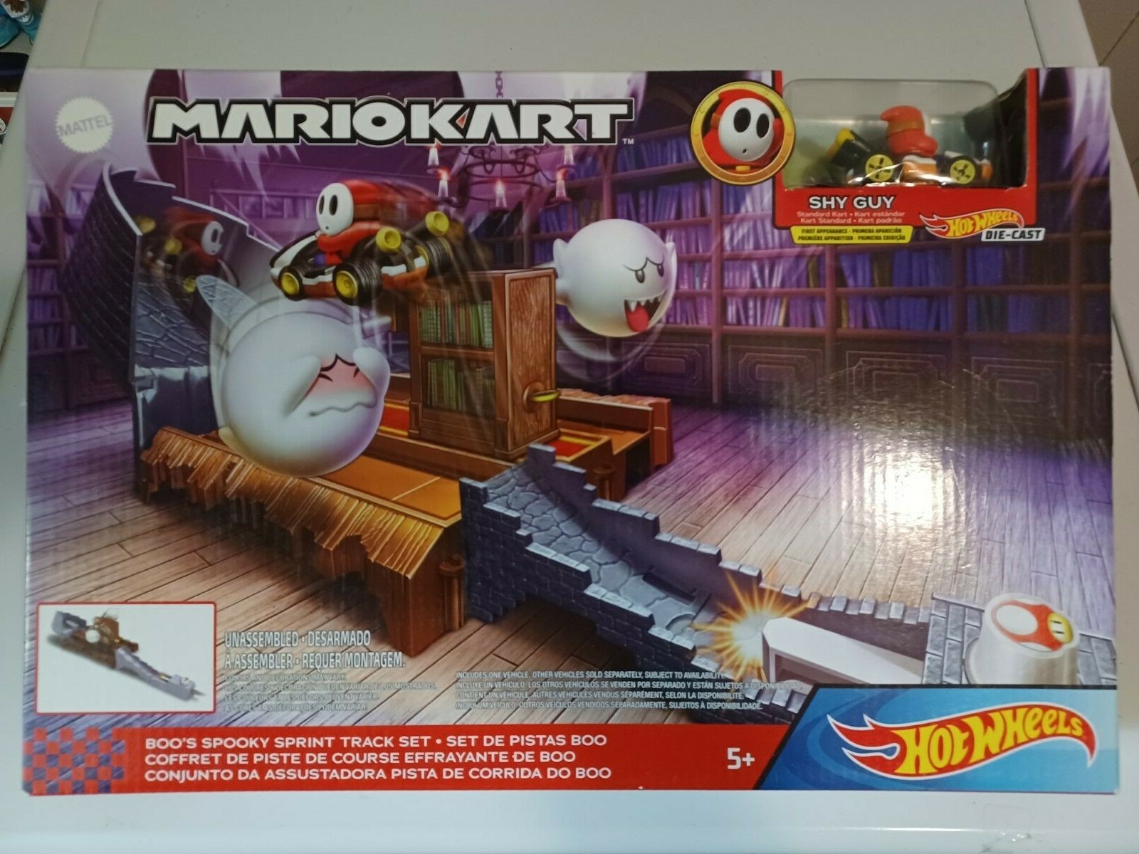 Mario Kart Hot Wheels Boo’s Spooky Sprint Race Track with Shy Guy ...