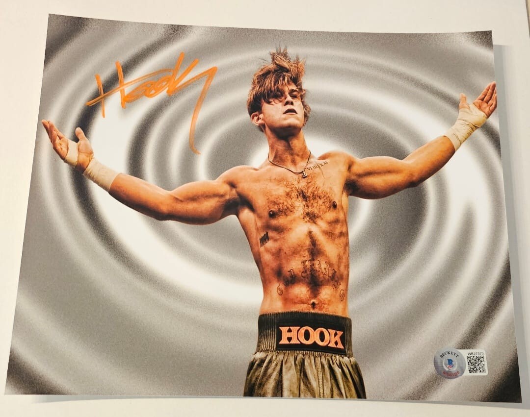 AEW Autograph - On Ebay - Multiple Results on One Page