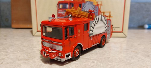 Corgi Classics 21802 AEC Fire Engine Hong Kong 1/50 | eBay
