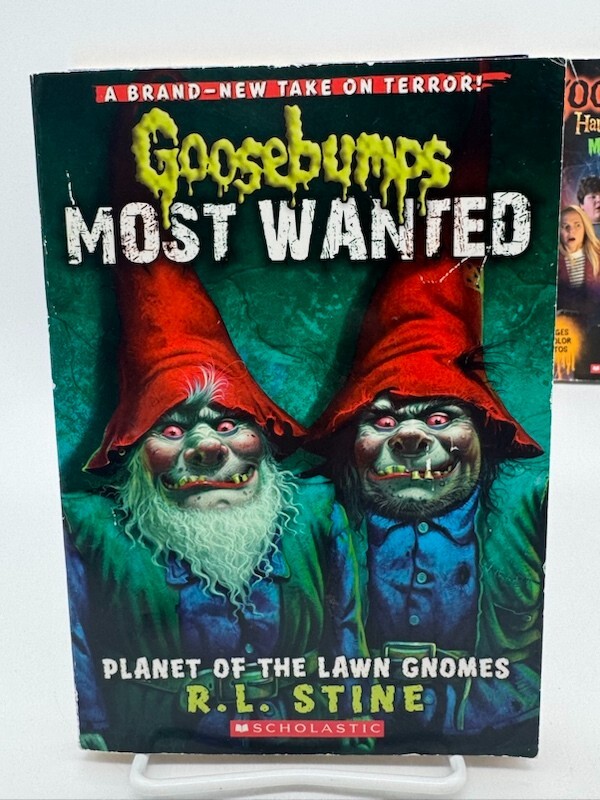 Lot of 13 RL Stine Goosebumps, Horrorland, Most Wanted Paperback Books ...
