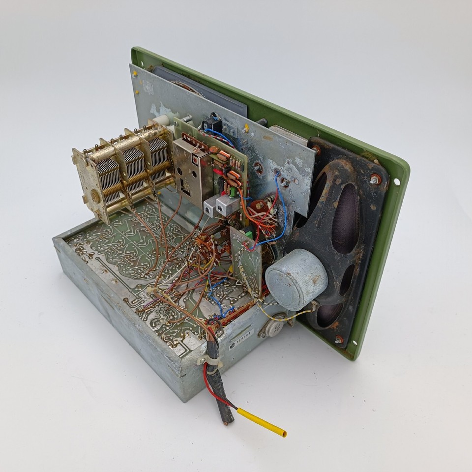 SAILOR TYPE R109 Commercial Receiver AM UHF RADIO Vintage Marine Navy ...