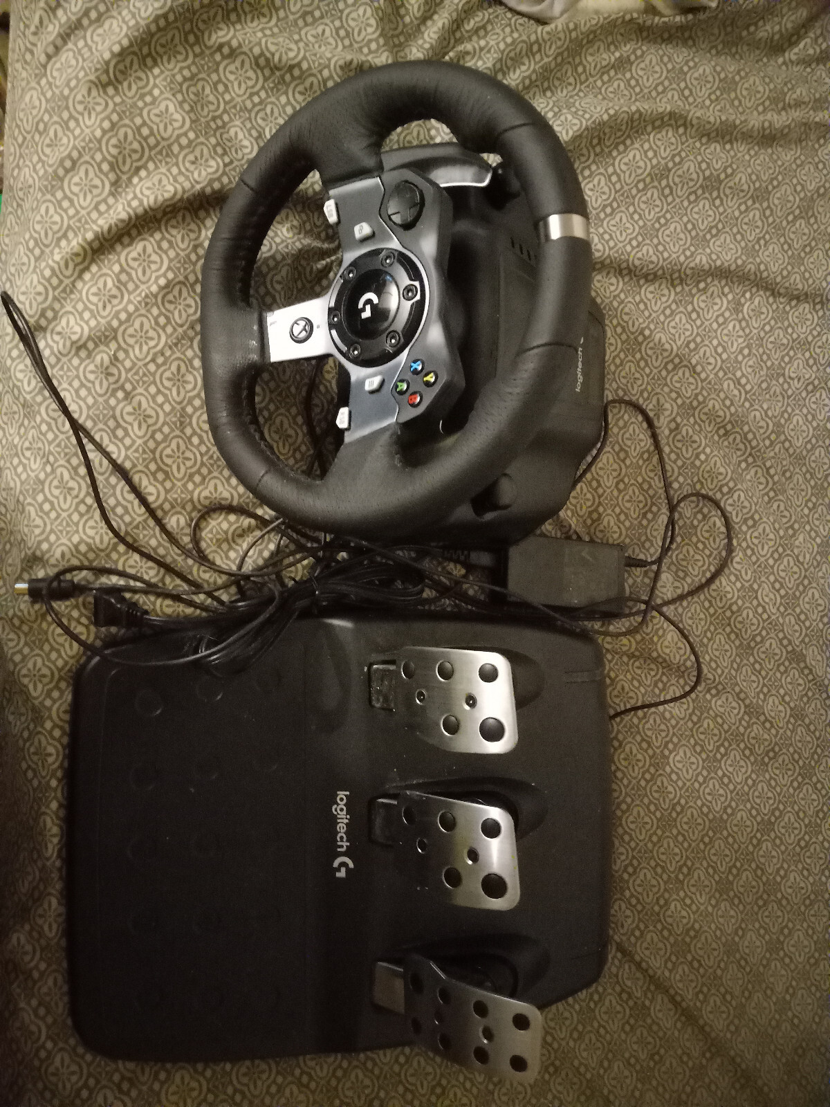 Logitech G920 Driving Force Racing Wheel - Black - ONLY USED 2 TIMES ...