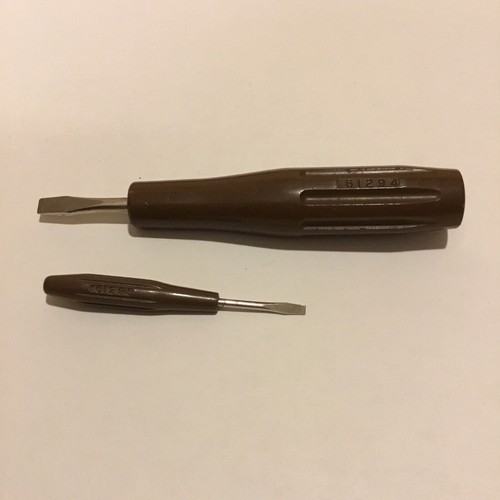 Singer Sewing Machine Screwdrivers No. 61294 And 61295-Brown-Free ...