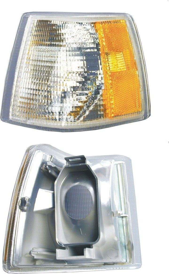 Turn Signal Light Assembly URO Parts 6817769 fits 93-97 Volvo 850 for ...