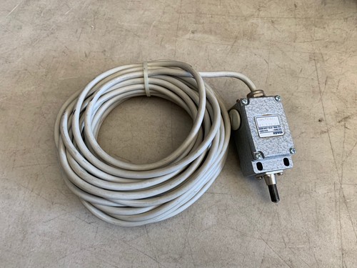 One (1) Genuine Steute Limit Switch EM 41 L-EX 10A-380V 0.4A-22V, used ...