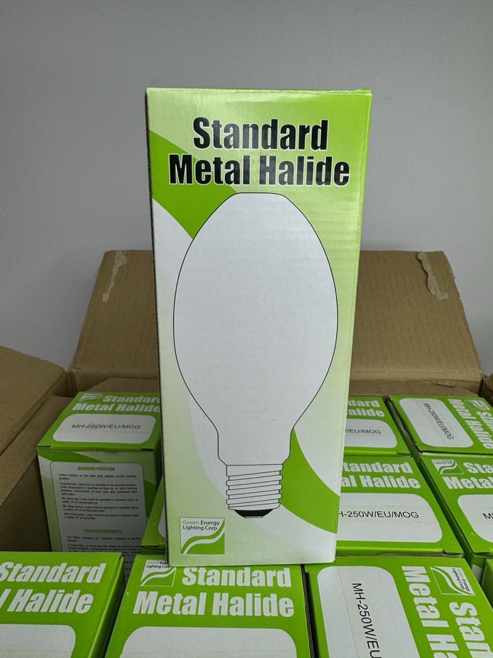 Lot of 12 Green Energy Standard Metal Halide MH-250/EU/MOG Lamp Light ...