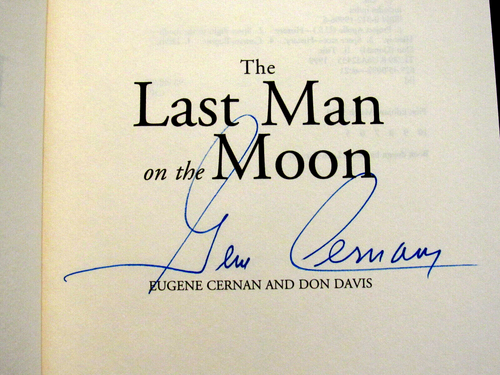 EUGENE GENE CERNAN APOLLO 17 SIGNED AUTO 1ST EDITION LAST MAN ON MOON ...
