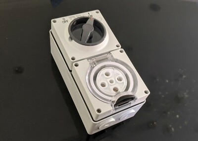 5 Pin 3 Phase Switched Socket Outlet 10A 20A 32A 40A 50A amps | eBay ...