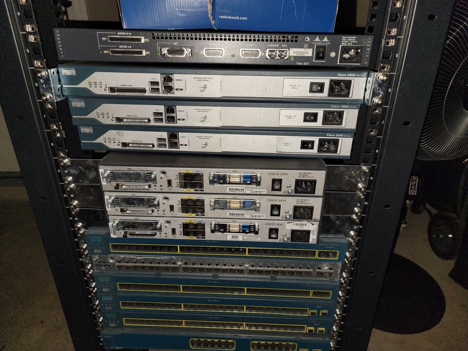 CISCO 1841/K9 Integrated Router ADVENTEPRISE ios-15.1 256D/128F 1DSU ...