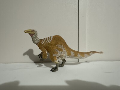 DEINOCHEIRUS Animal Figurine Safari Ltd. Toy Prehistoric World ...