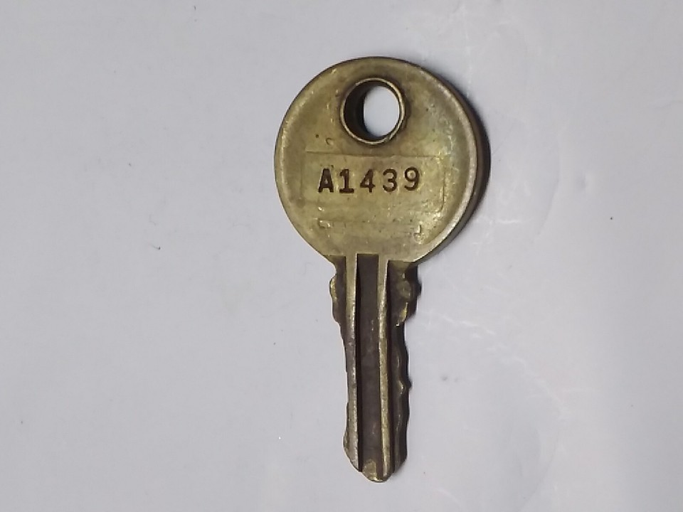 DUO Key A1439 A 1439 Slot Machine Seeburg Wurlitzer Jukebox Wallbox | eBay