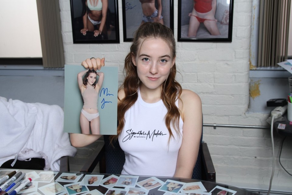 Model Mirra Jean autographed 8x10 Photo COA | eBay UK