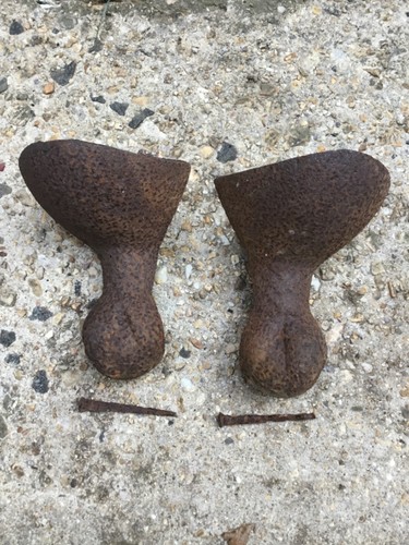 TWO Ball & Claw Matching Cast Iron Claw Foot Tub Feet | eBay