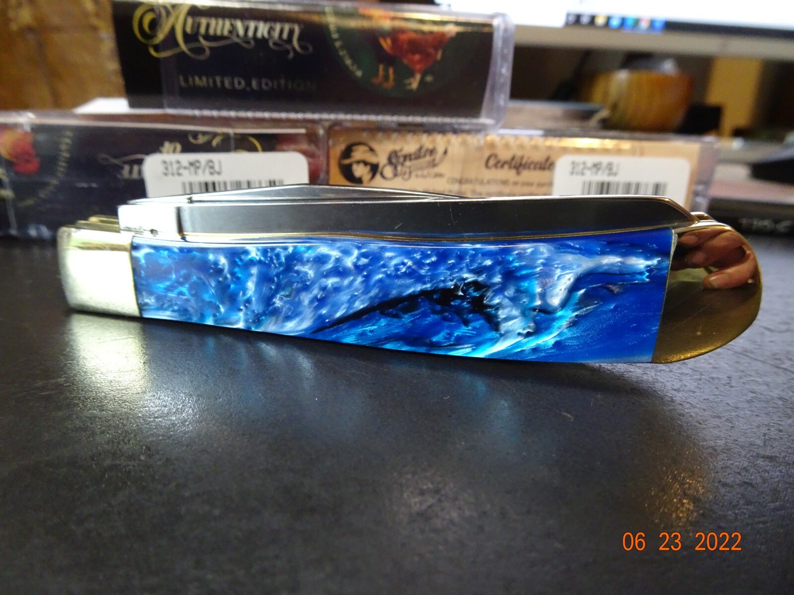 MICHAEL PRATER & HEN & ROOSTER COLLECTORS CLUB 4 1/8" TRAPPER BLUE JAY ...