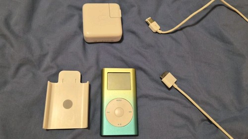 iPod Mini 2nd Gen Gold & Blue 128 GB CF Blue Backlight 750 Mah Battery ...