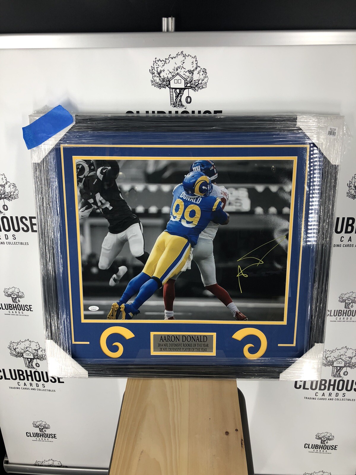 Aaron Donald Autographed Memorabilia | Signed Photo, Jersey ...