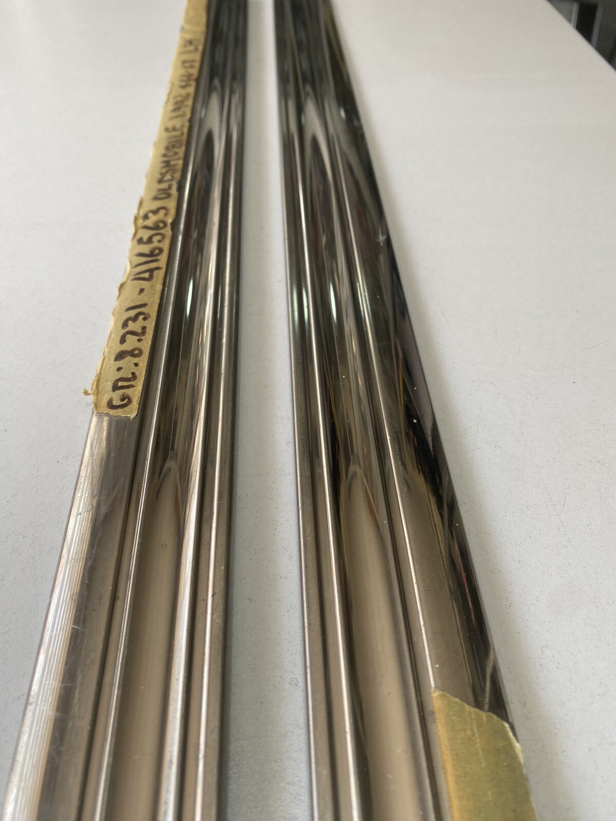 NOS OEM 1942 Oldsmobile Serie 66 68 Rocker Panel Molding Pair LH RH ...