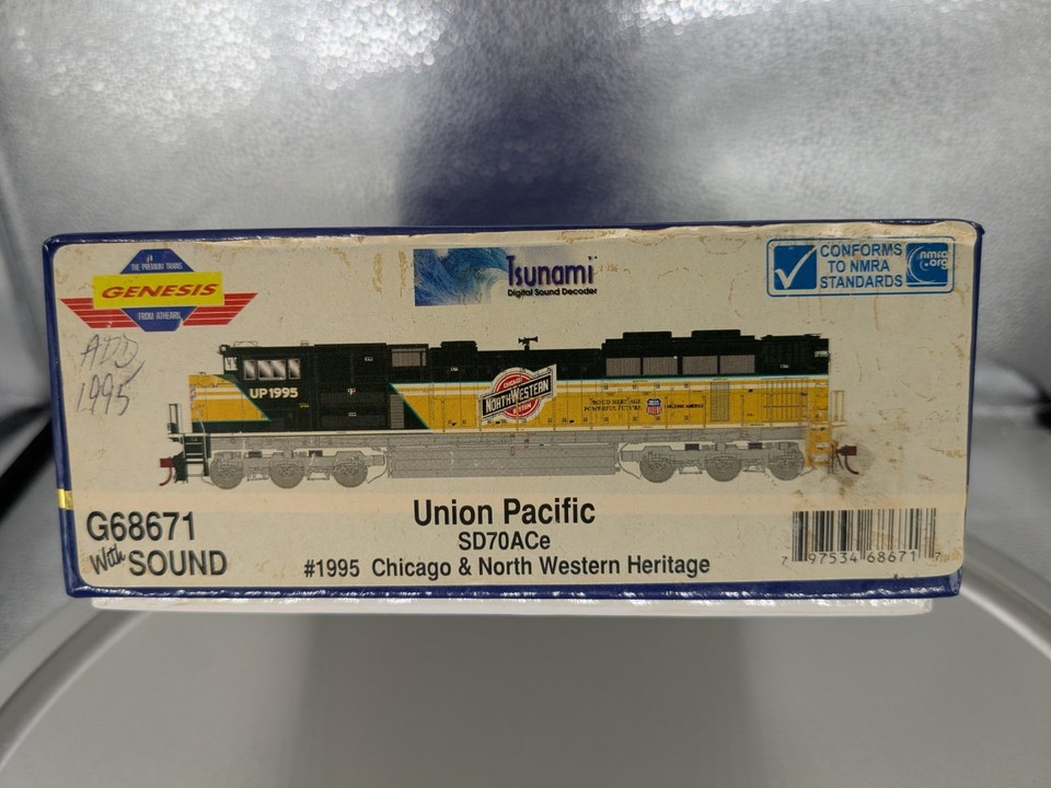 Athearn Genesis Heritage HO Chicago & North Western CNW - SD70ACe - DCC ...