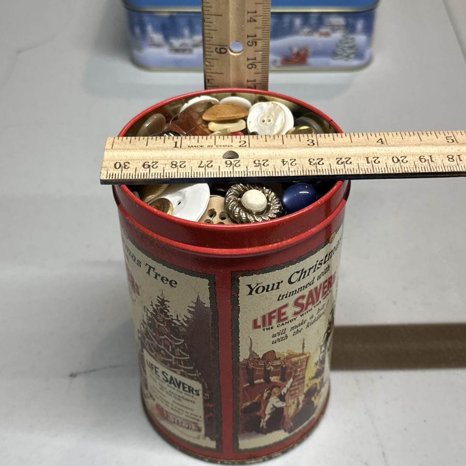 4 lb Button Lot In Tins. Plastic, fabric, VI, wood, leather, MOP/Shell ...
