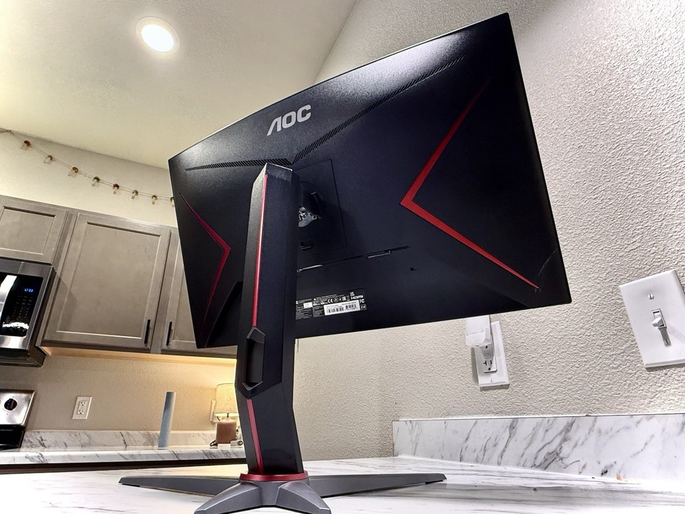 Xbox Series X and 27 Inch Curved AOC Gaming Monitor ( controller ...