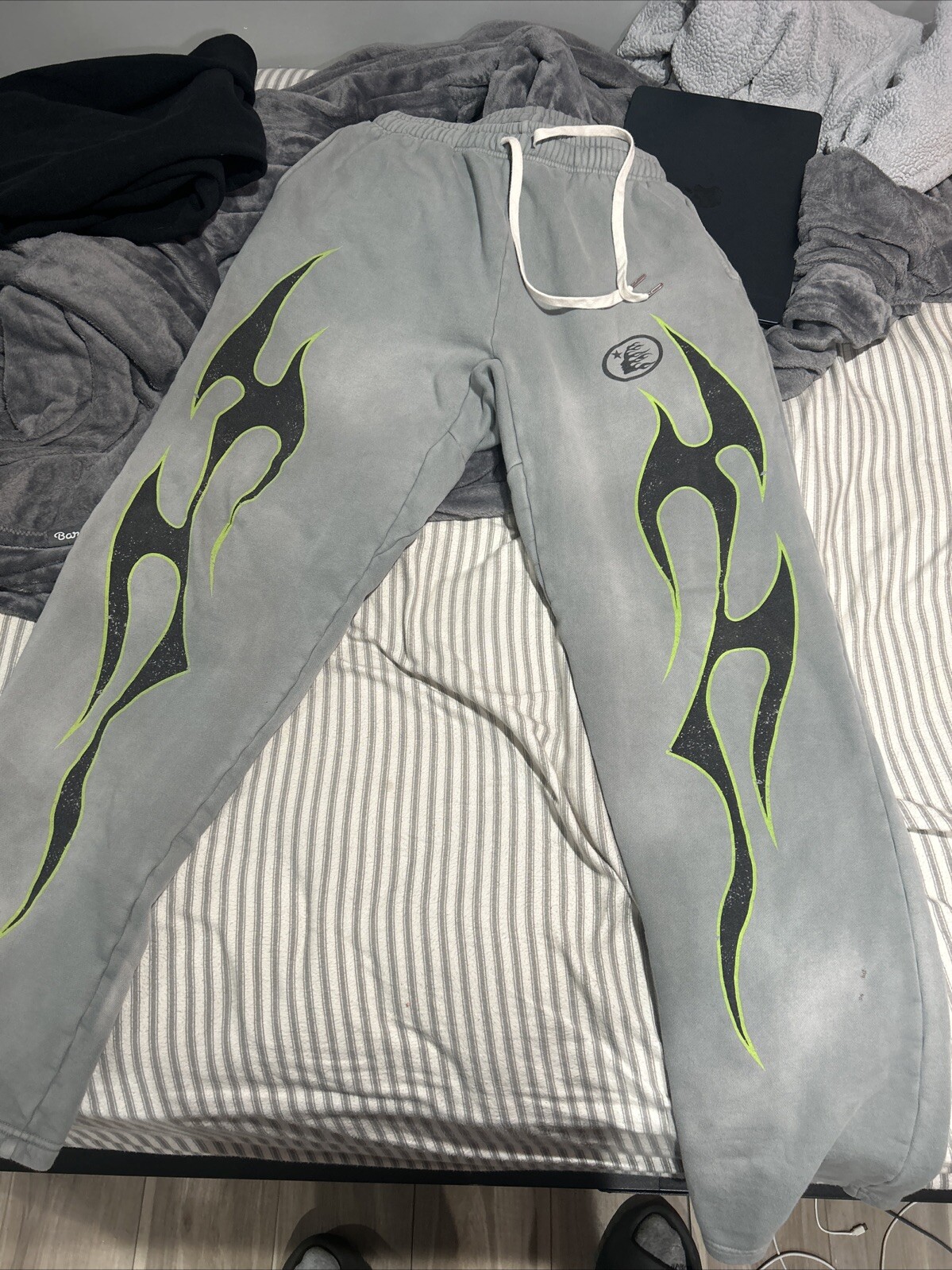 Used/Flawed Hellstar Capsule 10 Future Flame sweatpan… - Gem