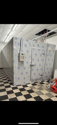 Brand new walk in cooler 8X8 | eBay