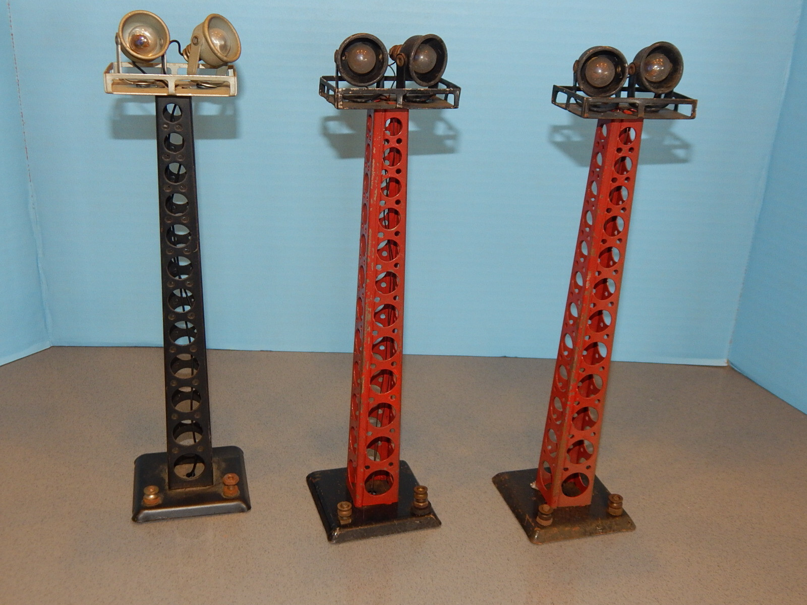 Marx Light Tower O Gauge Electric Trains Lot of Three (3) 11" Tall ...