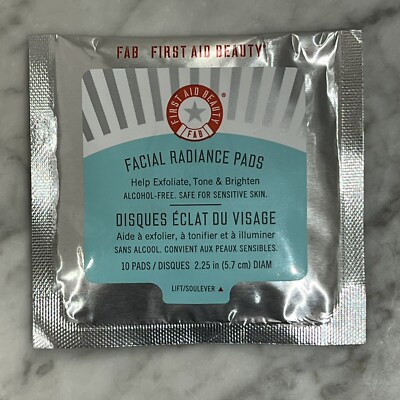 FIRST AID BEAUTY Facial Radiance Pads Exfoliate, Tone & Brighten 10 Pad ...