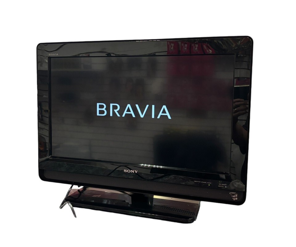 Sony Bravia 26" LCD TV Standard KDL-26M4000 With Golden Tee Plug And ...