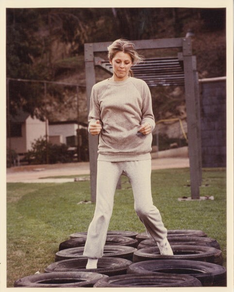 Lindsay Wagner The Bionic Woman Running Obstacle Course Vintage 8x10 Color Photo | eBay