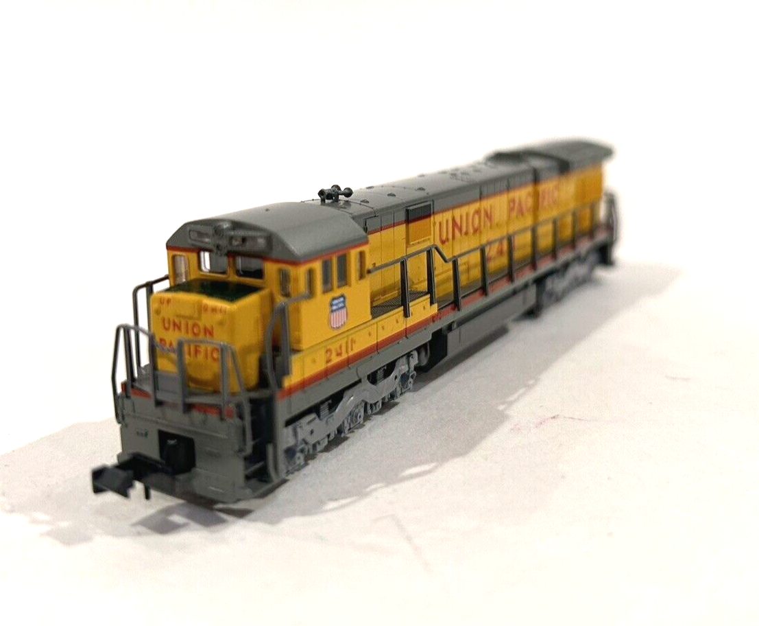KATO N 176-30b C30-7 Locomotive Union Pacific 2411 D13 for sale online ...