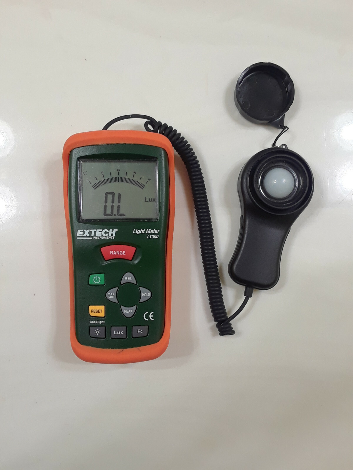 Extech LT-300 Light Meter, 0 To 40K Fc, 0 To 400K Lux | eBay