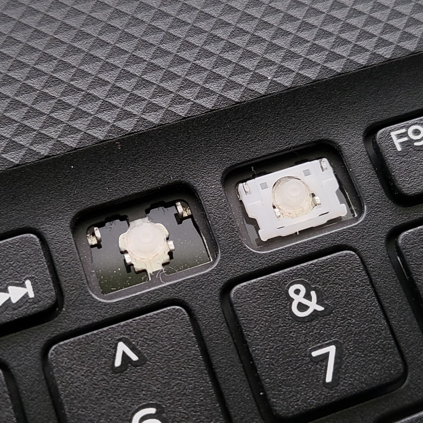 DELL Vostro 3580 | 3581 | 3582 | 3583 Single Key + Hinge | UK Keyboard ...