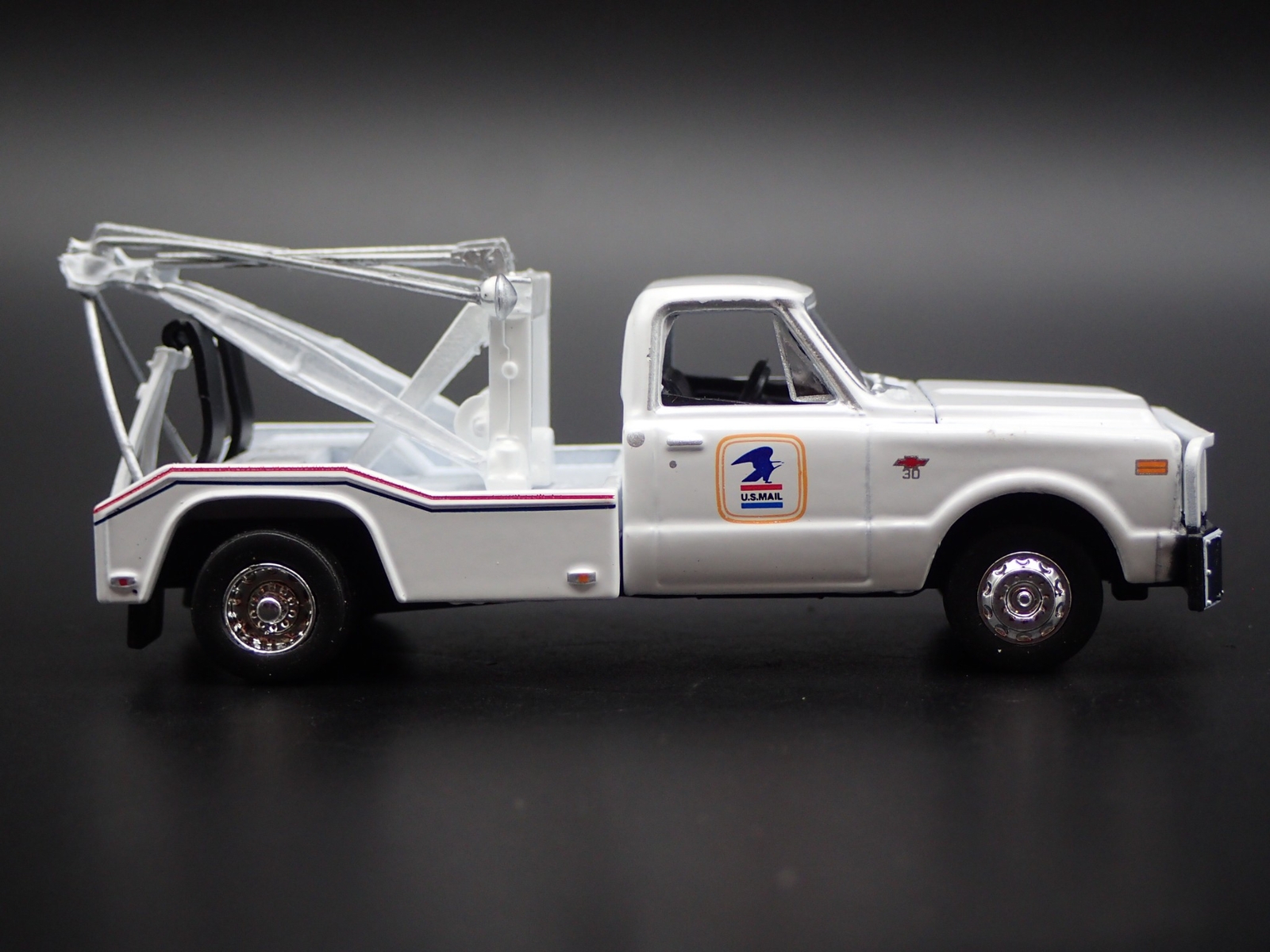 1968 68 CHEVROLET C30 DUALLY WRECKER TOW TRUCK USPS 1:64 SCALE DIECAST ...