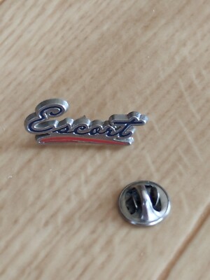 Pin's ESCORT. FORD ESCORT automobile p1 | eBay