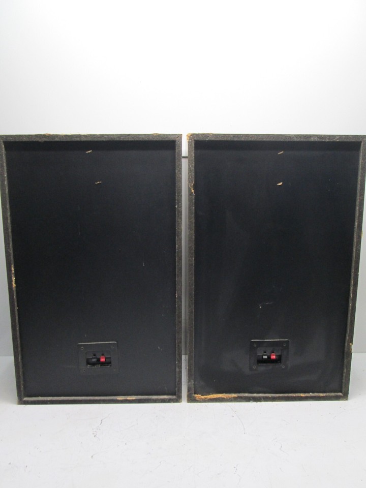 Vintage American Acoustics Forward Ported Woodgrain Bookshelf Speakers ...